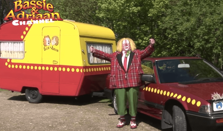 Fantastisch: de auto én caravan van Bassie en Adriaan staan te koop ...