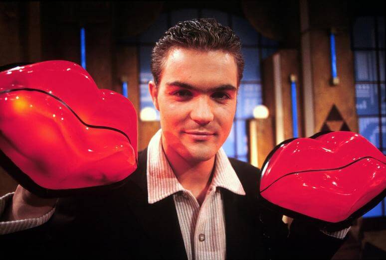 Dat is lang geleden, zo is het met dé hunk van de jaren '90: Mike Starink!